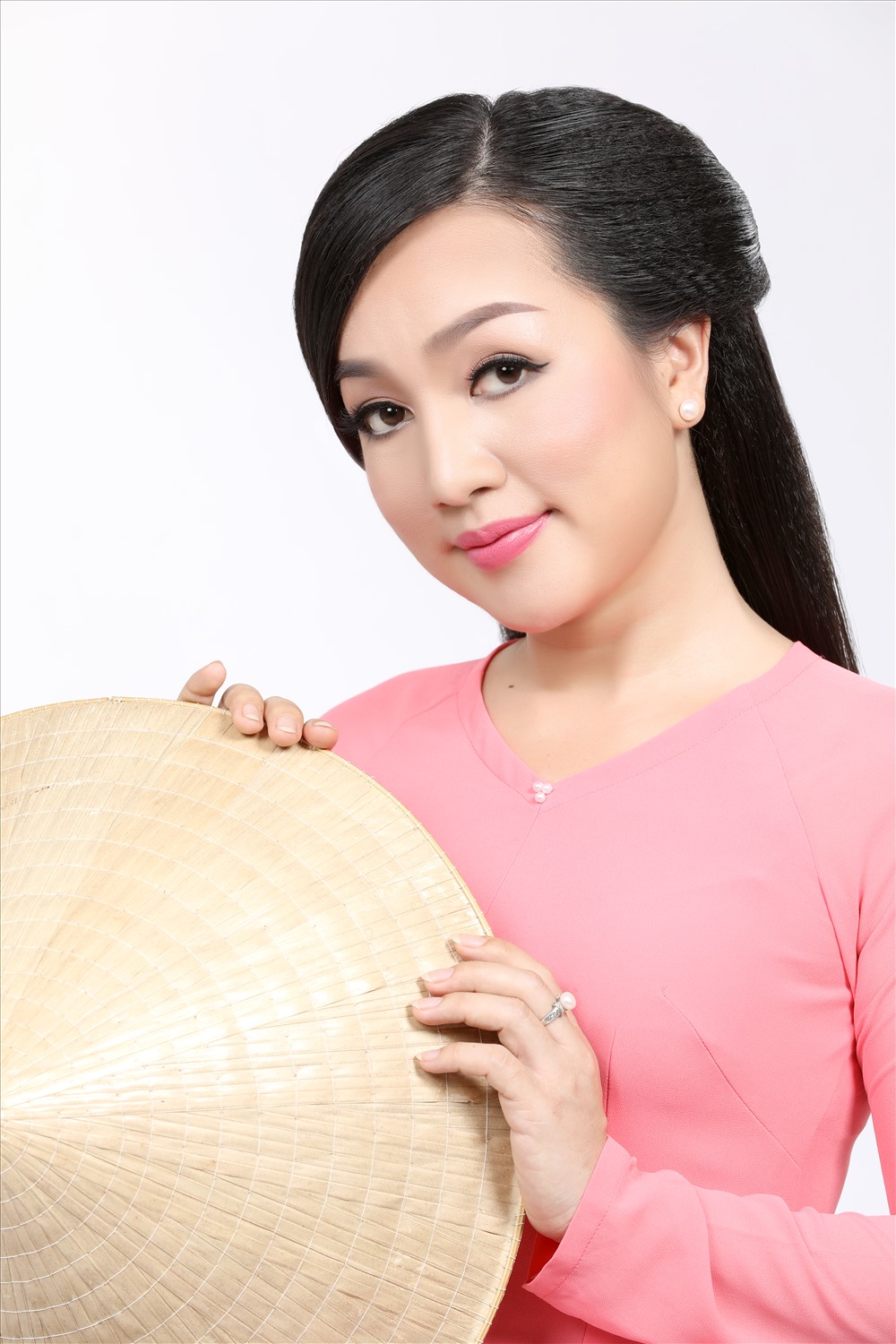 Hà Vân song ca ăn ý với Quý Bình, Quốc Đại