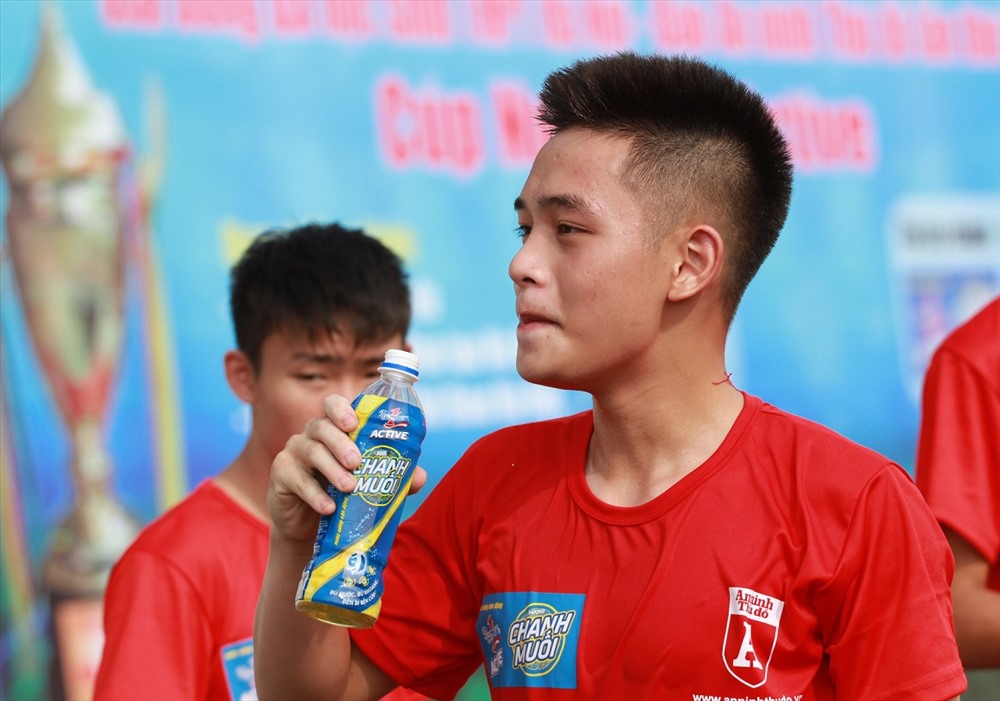 Những ngày sôi động giải bóng đá học sinh tranh cup Number 1 Active