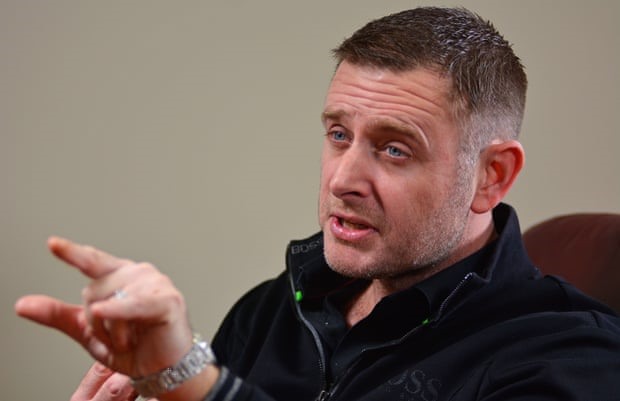 Darragh MacAnthony, người xắn tay giúp bóng đá Anh thoát khỏi... thần chết