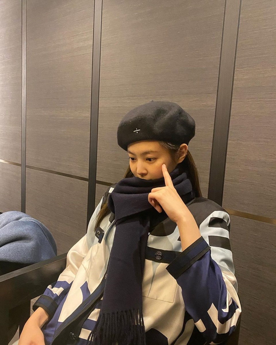 Phong cách diện mũ của Jennie (Blackpink) vào mùa đông