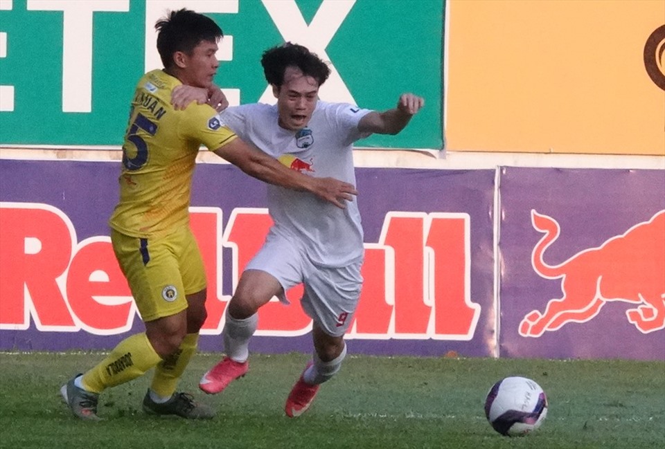 Văn Toàn mất oan một quả phạt đền