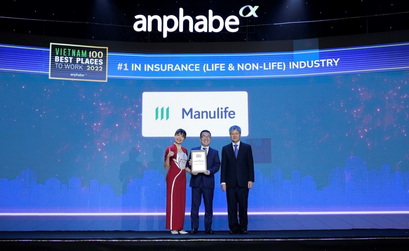 Manulife Việt Nam tiếp tục dẫn đầu ngành bảo hiểm trong bảng xếp hạng 'Top 100 Nơi làm việc tốt nhất