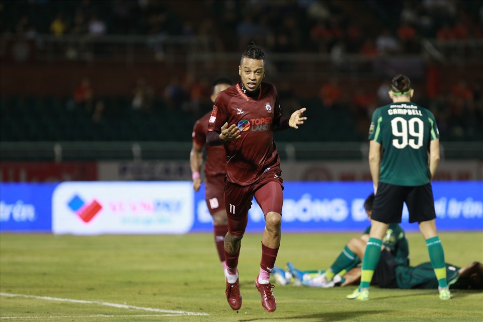 TPHCM chia điểm Bình Định tại vòng 6 V.League 2023