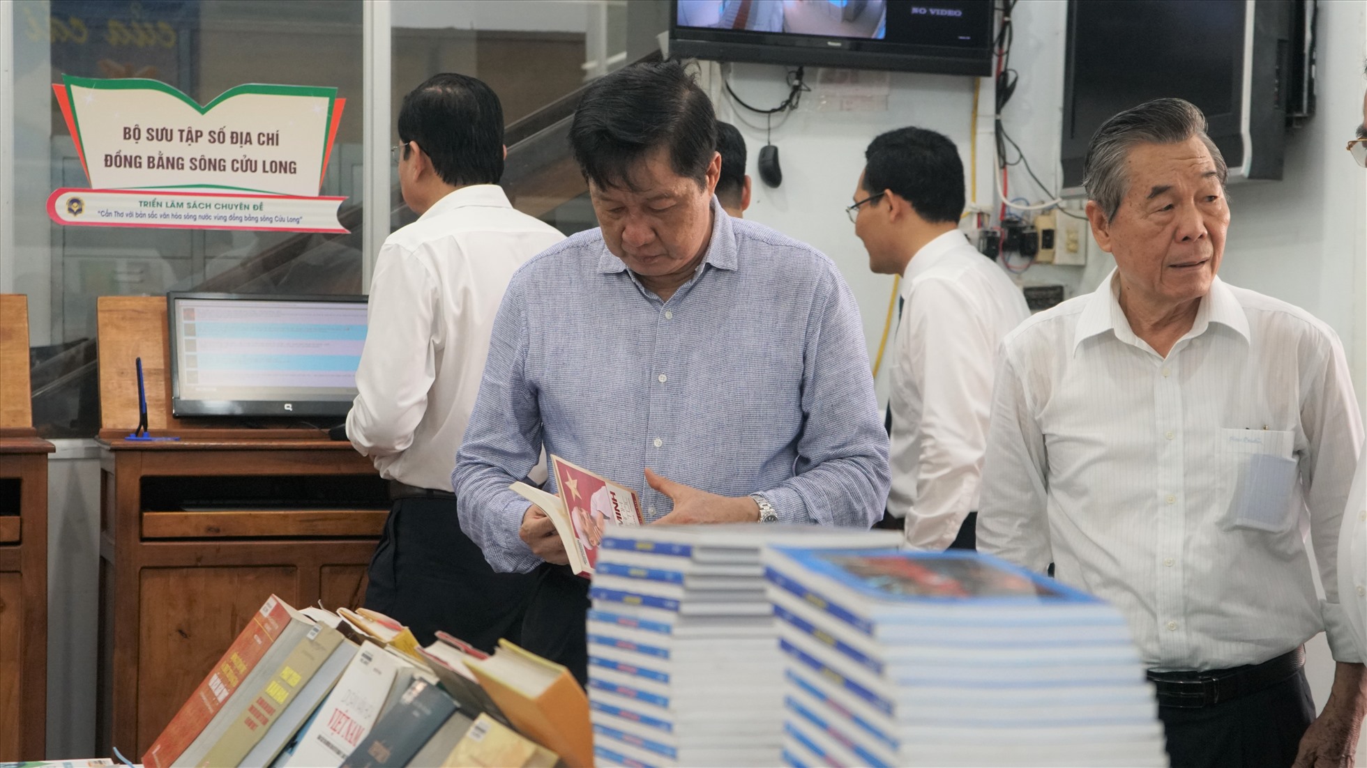 Hội sách TP Cần Thơ: Giao lưu tri thức, kết nối những người yêu đọc sách