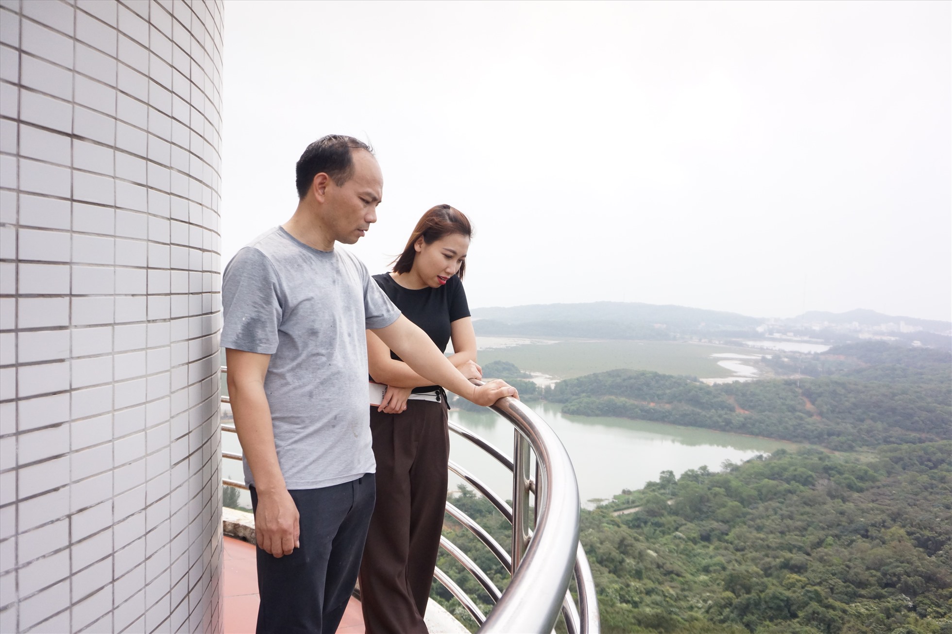 Những người canh gác nguồn sáng tại trạm đèn biển Cô Tô