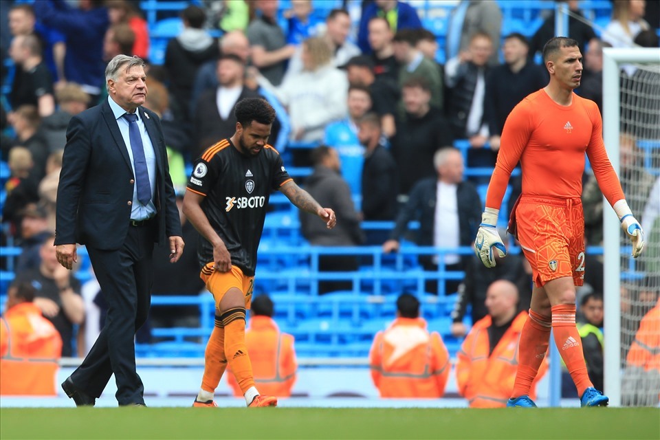 Căng thẳng cuộc đua trụ hạng trong ngày hạ màn Premier League