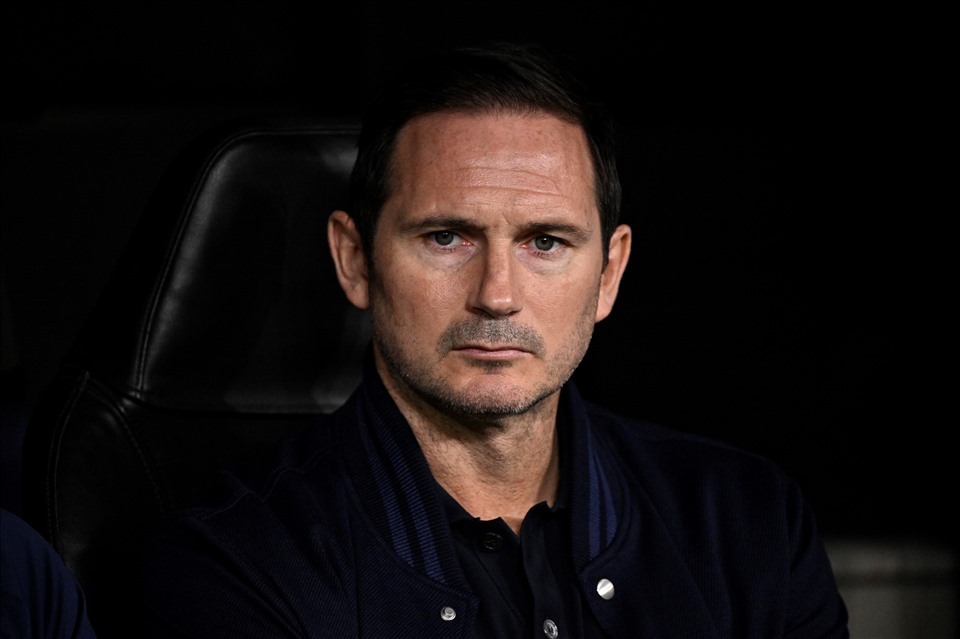 Lampard đang tự hủy hoại danh tiếng khi dẫn dắt Chelsea