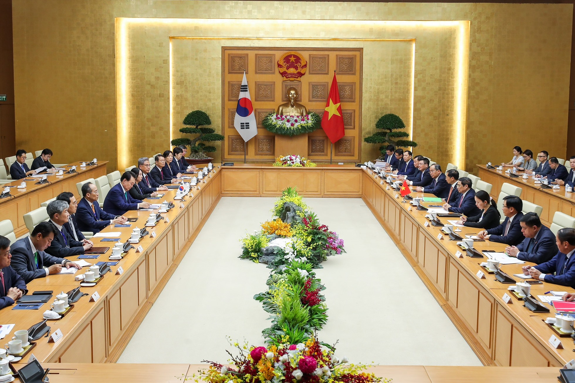 Thủ tướng Chính phủ Phạm Minh Chính hội kiến Tổng thống Hàn Quốc