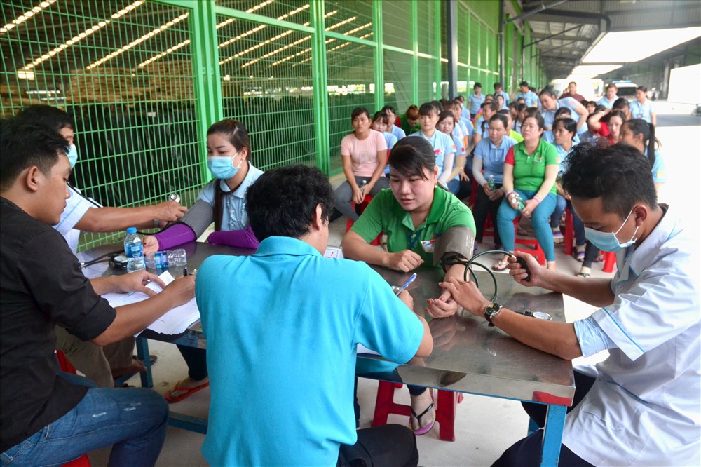 LĐLĐ An Giang: Một ngày có nhiều hoạt động hỗ trợ thiết thực cho nữ CNLĐ