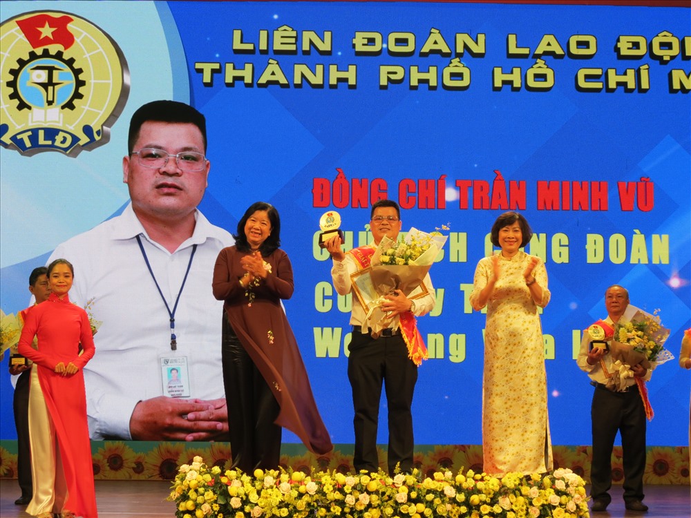 Tuyên dương các chủ tịch công đoàn hết mình vì người lao động