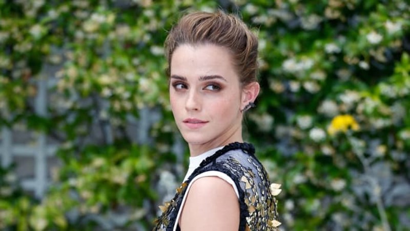 Emma Watson chia tay bạn trai lớn hơn 10 tuổi sau 2 năm hẹn hò