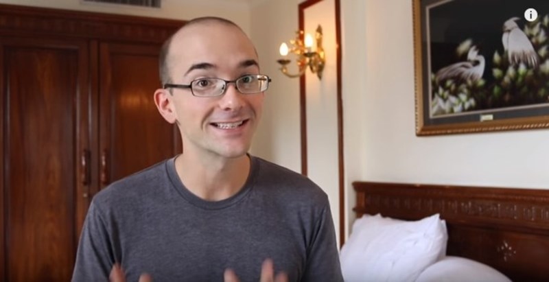 Dan Hauer đi quá xa rồi, anh ta không xứng đáng làm thầy