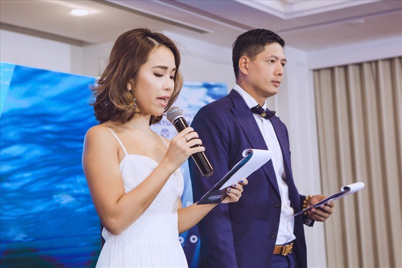 Bình Minh dẫn chương trình cùng em gái của siêu mẫu Hà Anh