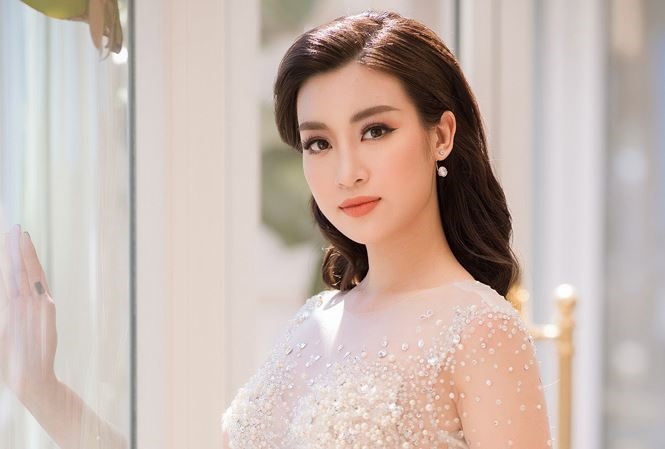 Đỗ Mỹ Linh run rẩy và hồi hộp tại chung kết Hoa hậu Việt Nam 2018