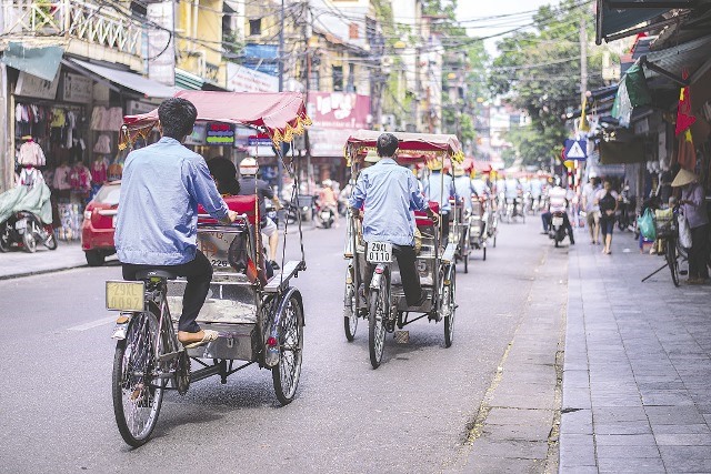 Hà Nội xem xét cấm xe xích lô: Người mong, kẻ tiếc