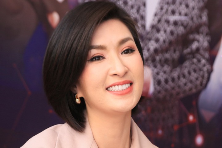 Lệ Quyên cổ vũ hết mình cho bạn thân Nguyễn Hồng Nhung