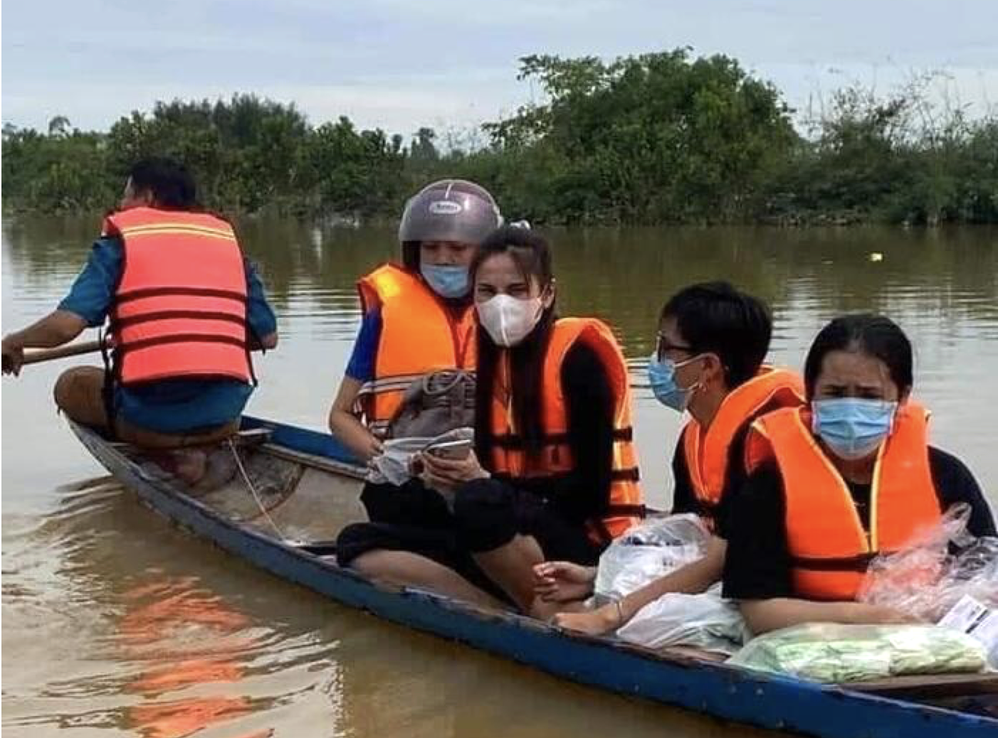 Thủy Tiên tiết lộ không dám nghe máy của Công Vinh vì sợ... bị la