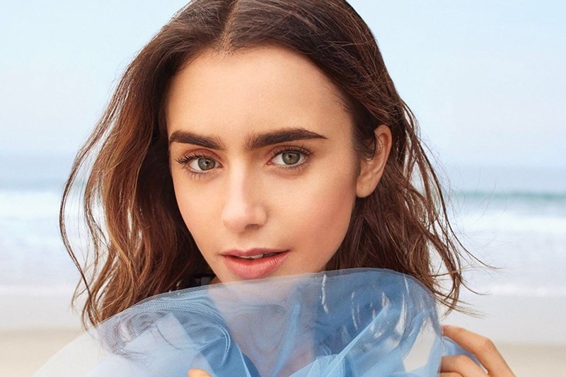 Chiêm ngưỡng nhan sắc ngọt ngào của LiLy Collins ở tuổi 31