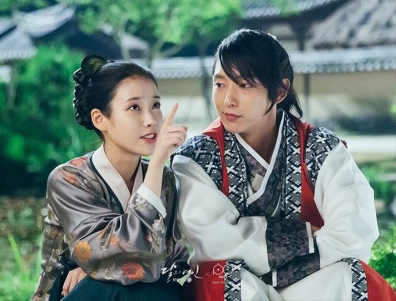 Vì sao phim của IU, Lee Joon Gi được mong đợi có phần 2?