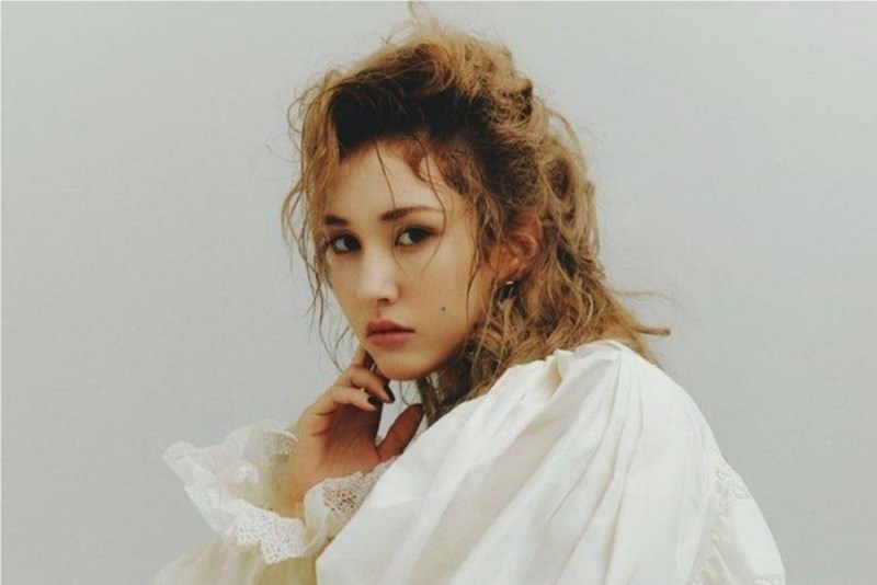 Phong cách thời trang của “bông hồng lai” Somi