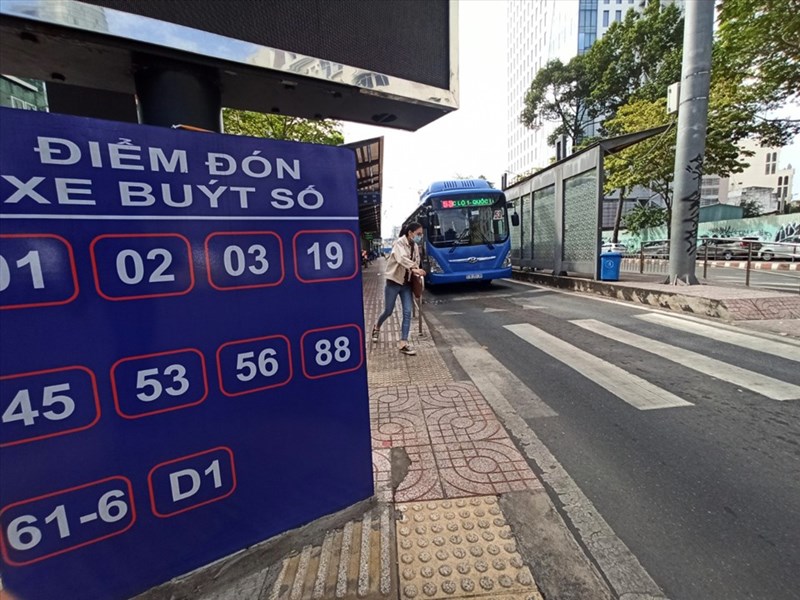 Xe buýt TPHCM ế ẩm