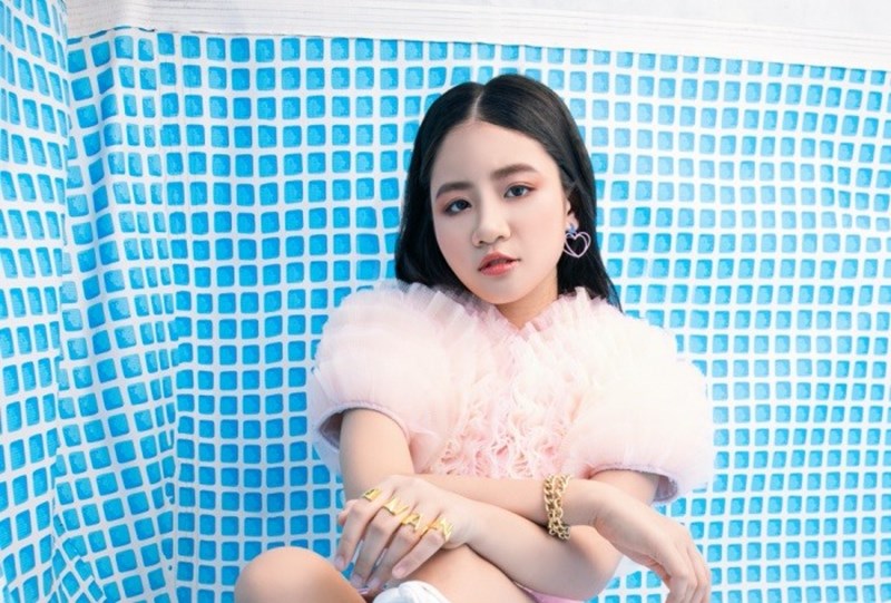 "Nàng thơ" Minh Anh - bản sao của Hà Lan "Mắt biếc" gây sốt