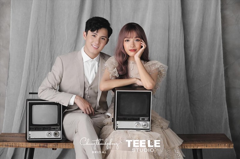 Cara và NoWay tung ảnh cưới sau khi hẹn hò tại "Người ấy là ai"