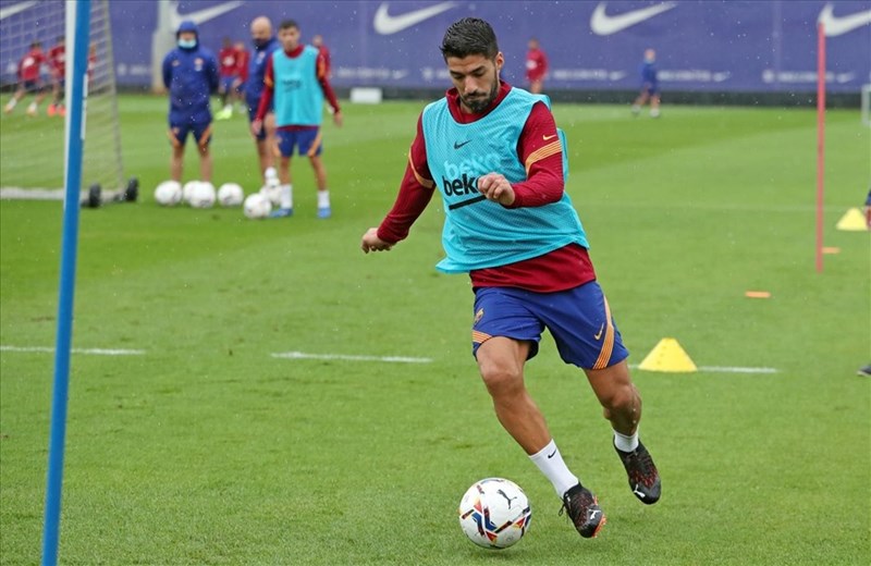 Luis Suarez bị phá sản kế hoạch đá cặp với Cris Ronaldo