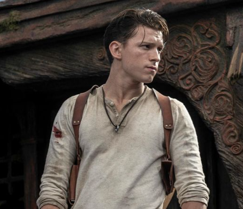 Phim của Tom Holland dời lịch chiếu