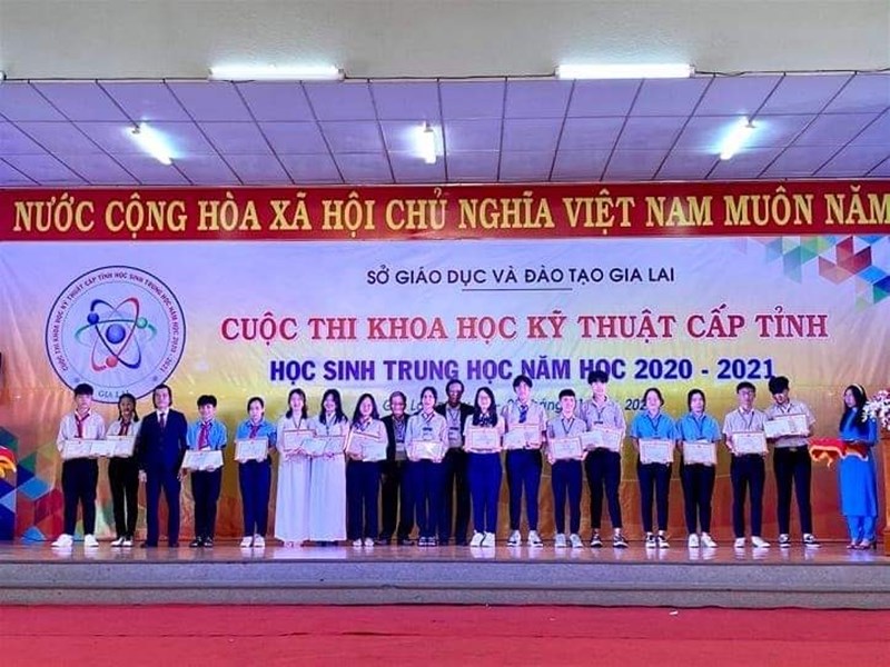 Những tranh cãi về cuộc thi KHKT quốc gia dành cho học sinh trung học: Học sinh nghiên cứu ung ...
