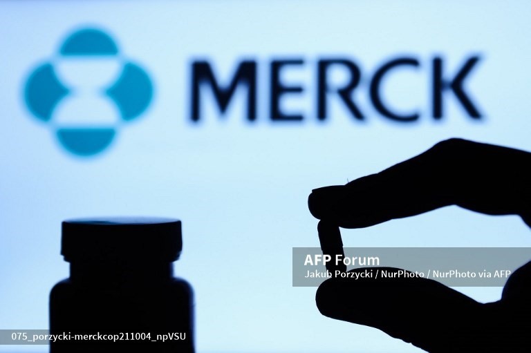 Thuốc điều trị COVID-19 dạng uống của Merck bán cho Mỹ "đội giá" 40 lần