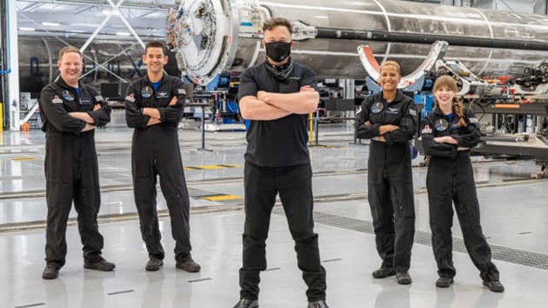 SpaceX gia nhập nhóm công ty giá trị hơn 100 tỉ USD