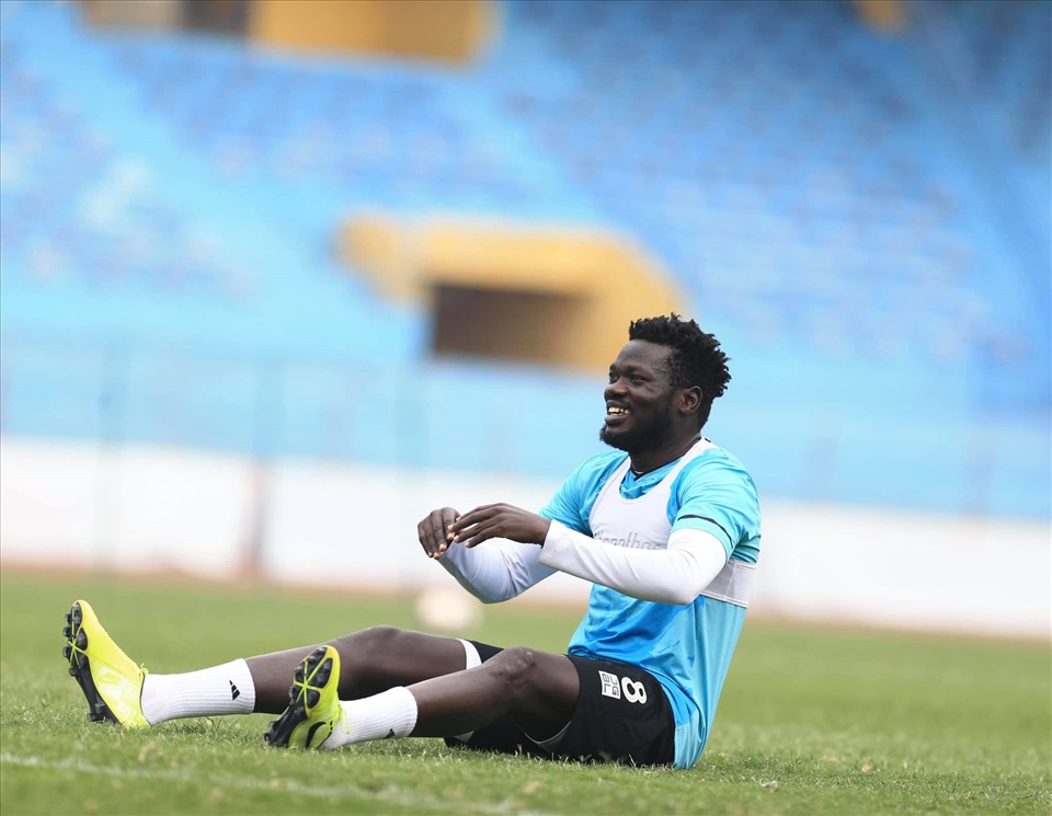 Hà Nội chọn đội hạng Nhất làm "quân xanh" trước khi V.League 2021 trở lại