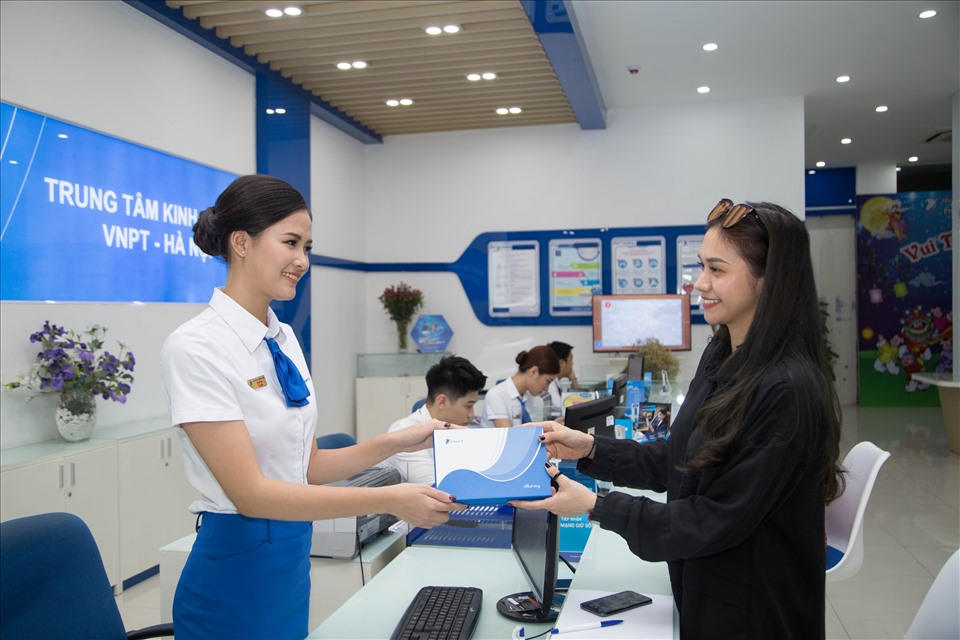 Những dấu mốc ấn tượng chặng đường phát triển 25 năm của VinaPhone