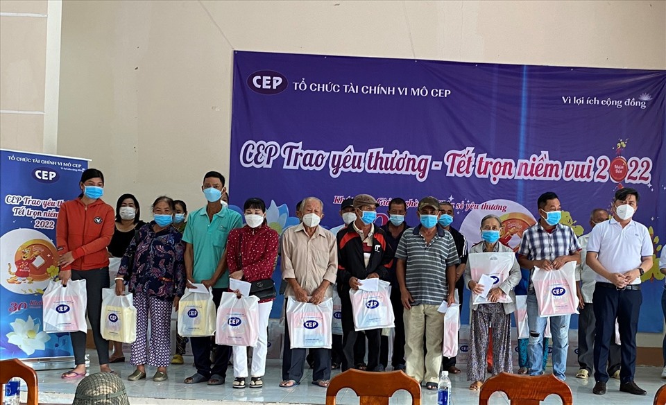 Ấm áp nghĩa tình Tổ chức Tài chính vi mô CEP