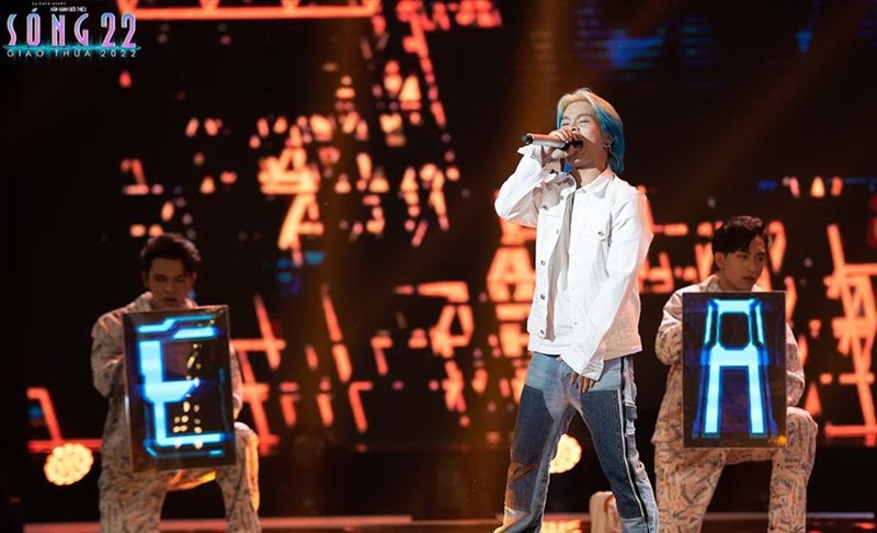 Seachains, JustaTee, Wowy khuấy động đêm giao thừa cùng "Sóng 22"