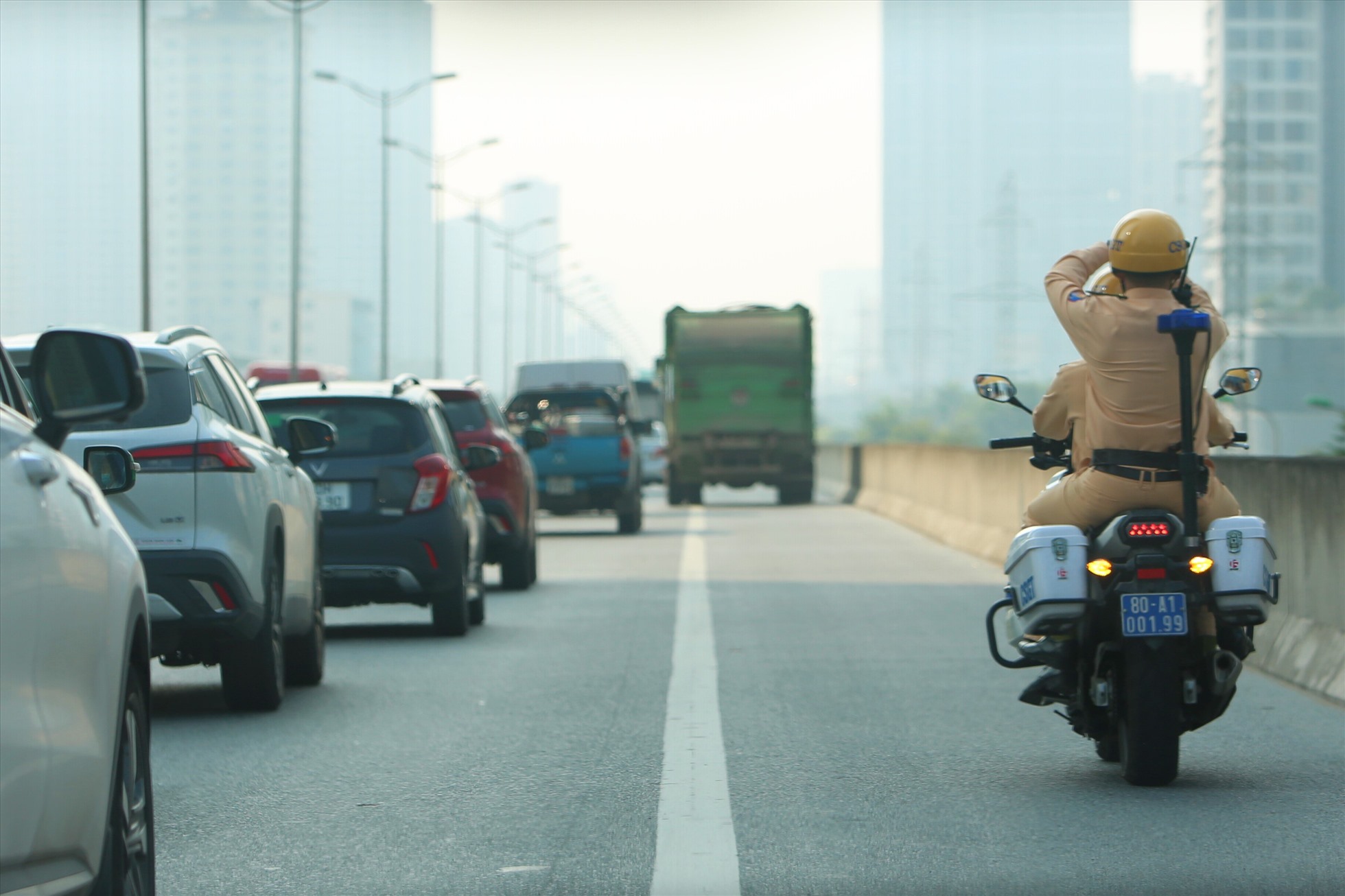 Đề xuất CSGT mặc thường phục để phát hiện vi phạm: Khó phân biệt thật - giả