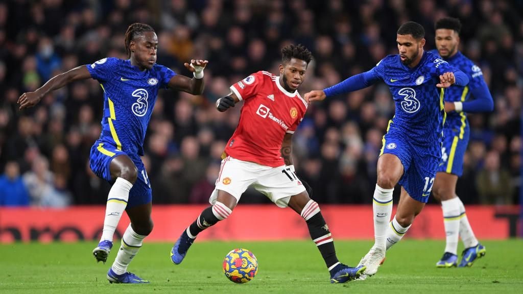 Chelsea bị Man United gỡ hòa phút cuối