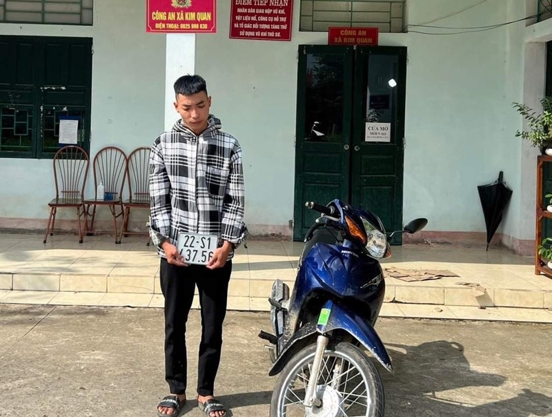 Bắt giữ nhanh đối tượng cướp giật dây chuyền trên Quốc lộ 2C