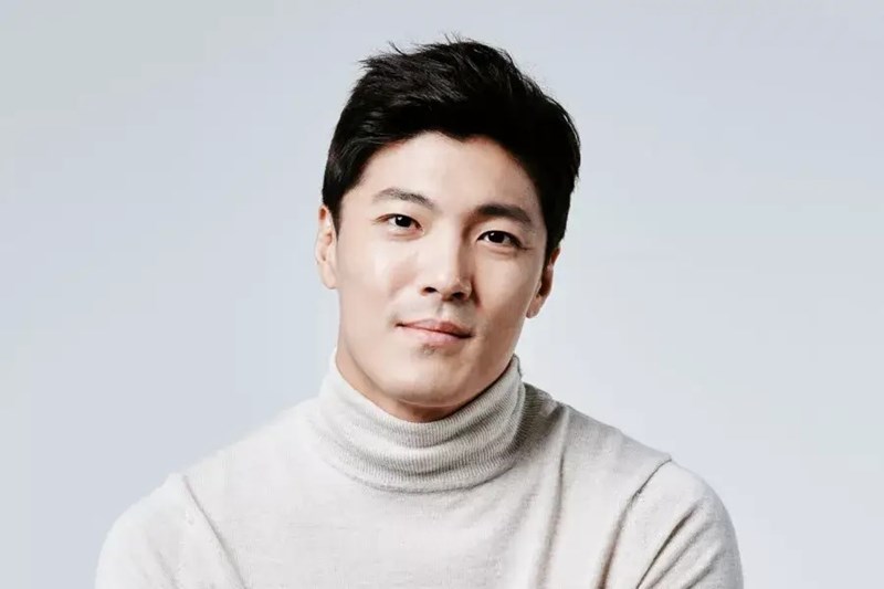 Sao phim "Cô nàng cử tạ Kim Bok Joo" kết hôn