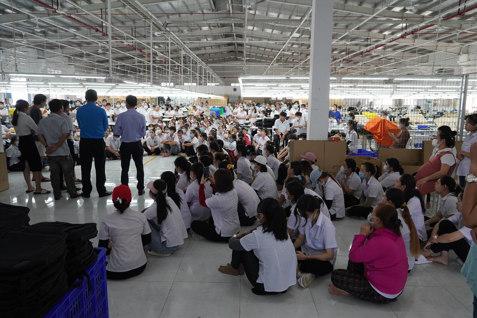 Giải quyết được khúc mắc, công nhân Cty Suh Lim Vina đã trở lại làm việc