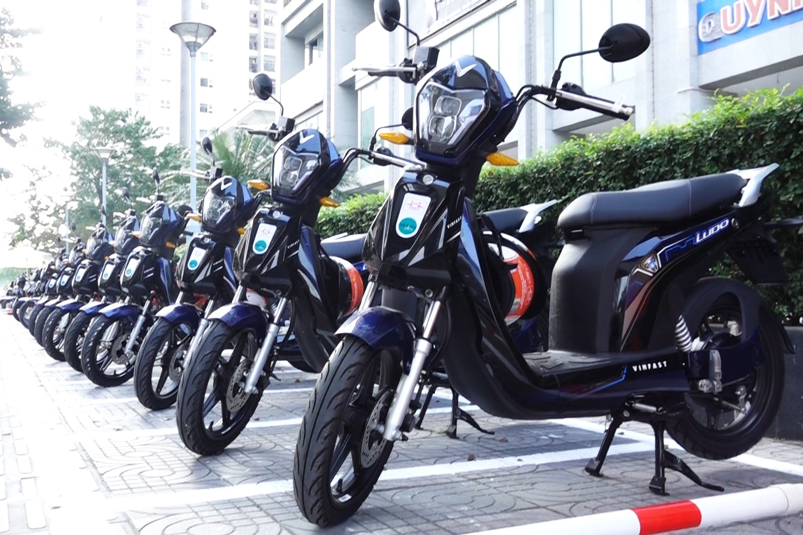 Hà Nội: Xe điện công cộng ế khách, nhiều yếu tố cần cải thiện