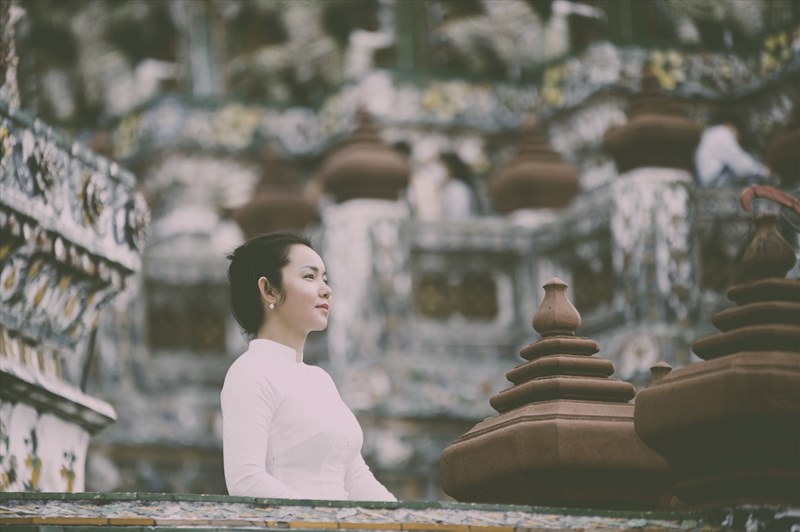 Amy Lê Anh vãn cảnh 2 ngôi chùa đặc biệt nhất Thái Lan