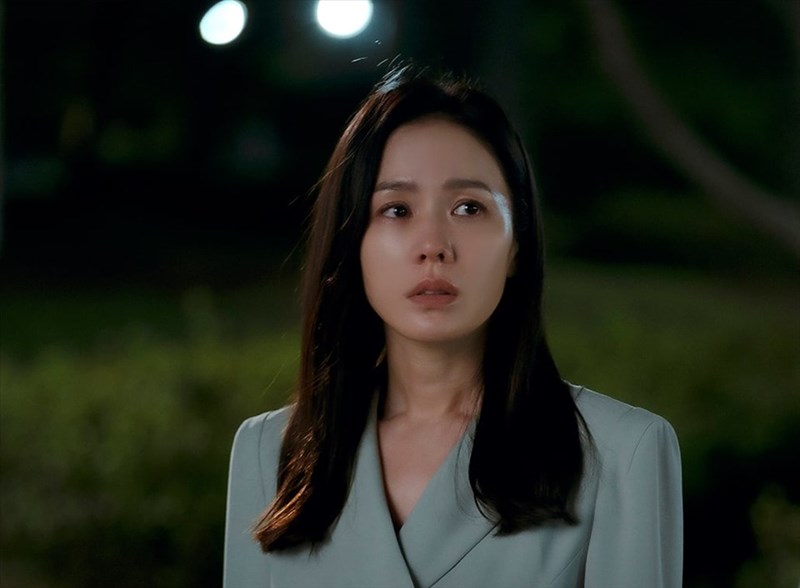“Ba mươi, chín” tập 3: Son Ye Jin bênh vực khi Jeon Mi Do bị “đánh ghen”