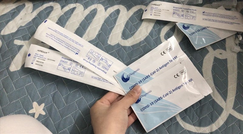 F0 Hà Nội tự mua kit test, chật vật chờ xét nghiệm để được "công nhận"