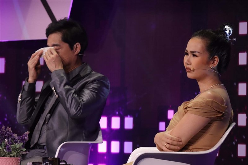 Hát mãi ước mơ: Võ Hạ Trâm nhiều lần khóc trước những câu chuyện cảm động