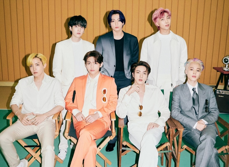 BTS mất gì khi khóc và tuyên bố tạm dừng hoạt động nhóm?