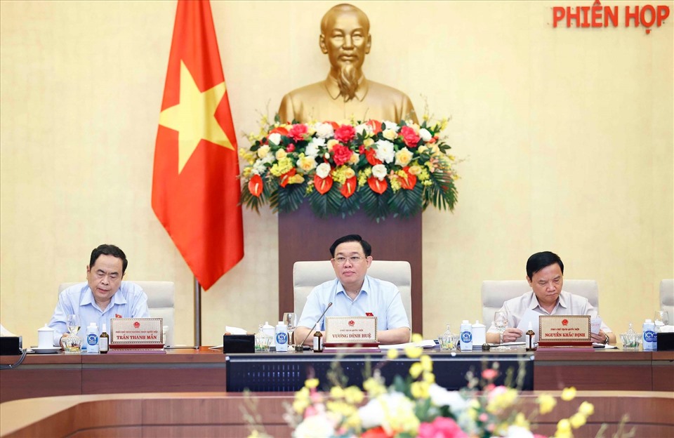 Nghị quyết về chức năng, nhiệm vụ và cơ cấu tổ chức của Văn phòng Quốc hội