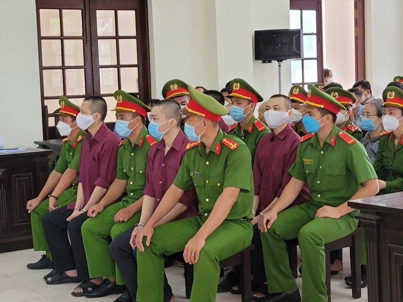 Xét Xử Vụ Tịnh Thất Bồng Lai Lê Tùng Vân Vắng Mặt 2 Luật Sư Bị Hành Hung