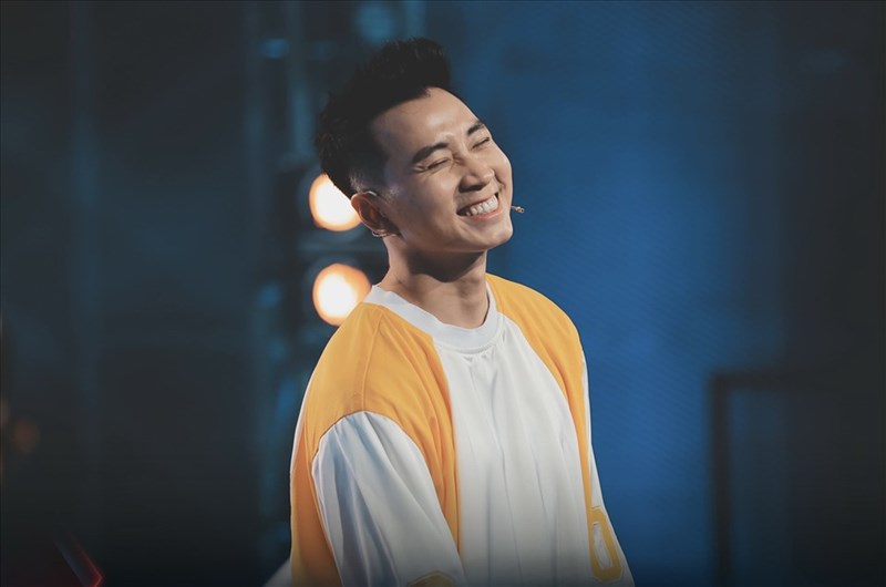 Karik thể hiện sự yêu thích, nhận là fan của Lisa (Blackpink)